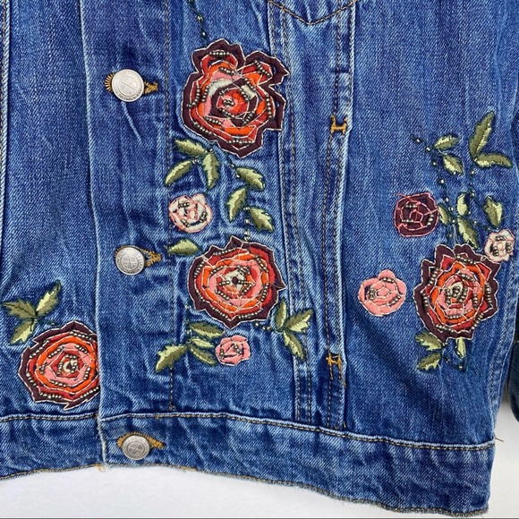 Zara | Jackets & Coats | Zara Rare Love Roses Embroidered Floral Denim ...
